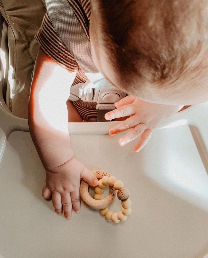 Catherine Silicone and Beechwood Teether || Daffodil – Rowan & Company